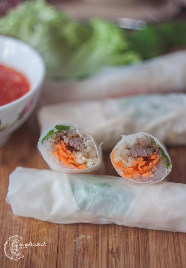 Spring rolls z marynowaną wołowiną • Na Pałeczkach